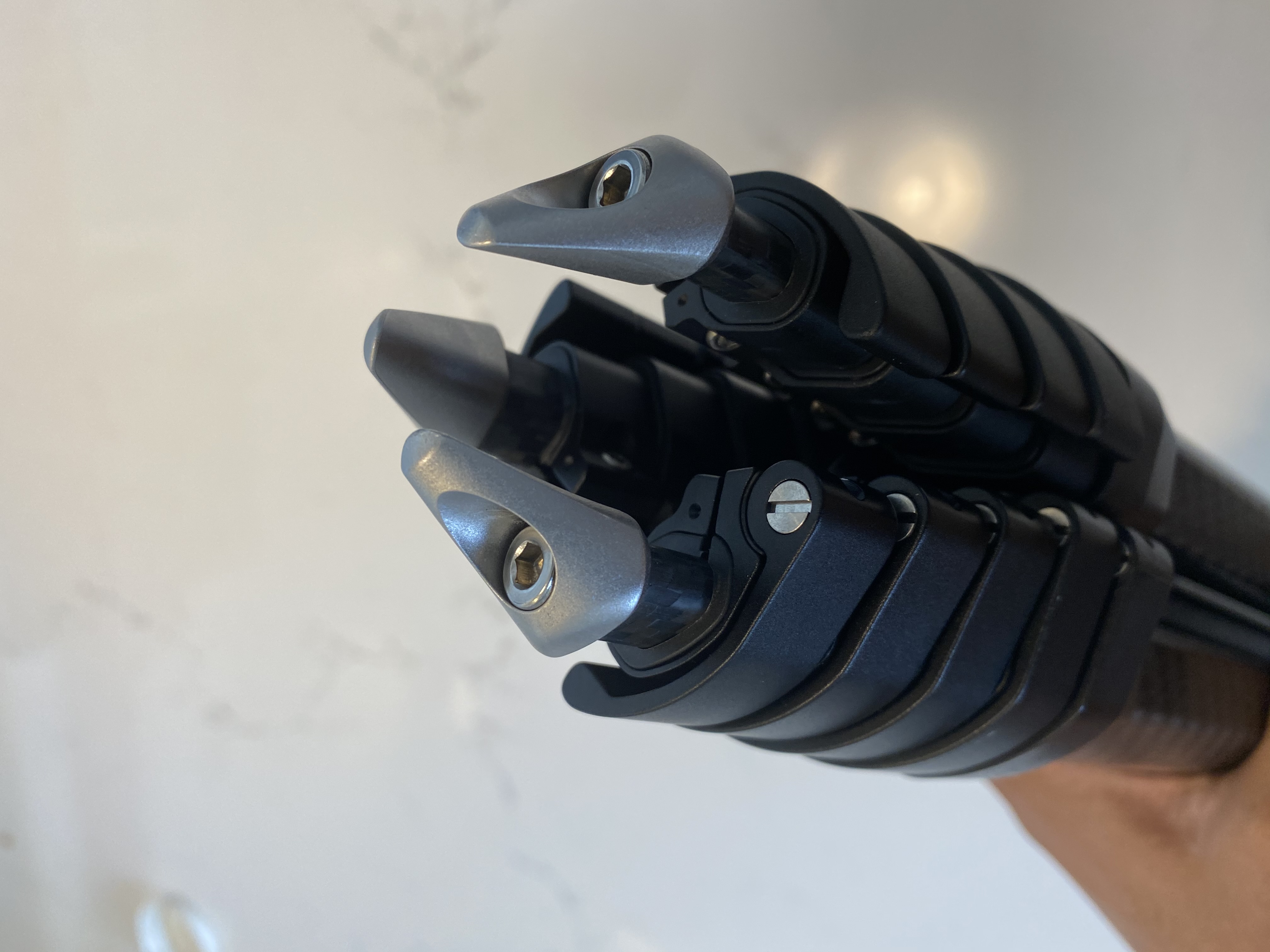 How to Use the Travel Tripod's Spike Feet – Peak Design Support Center