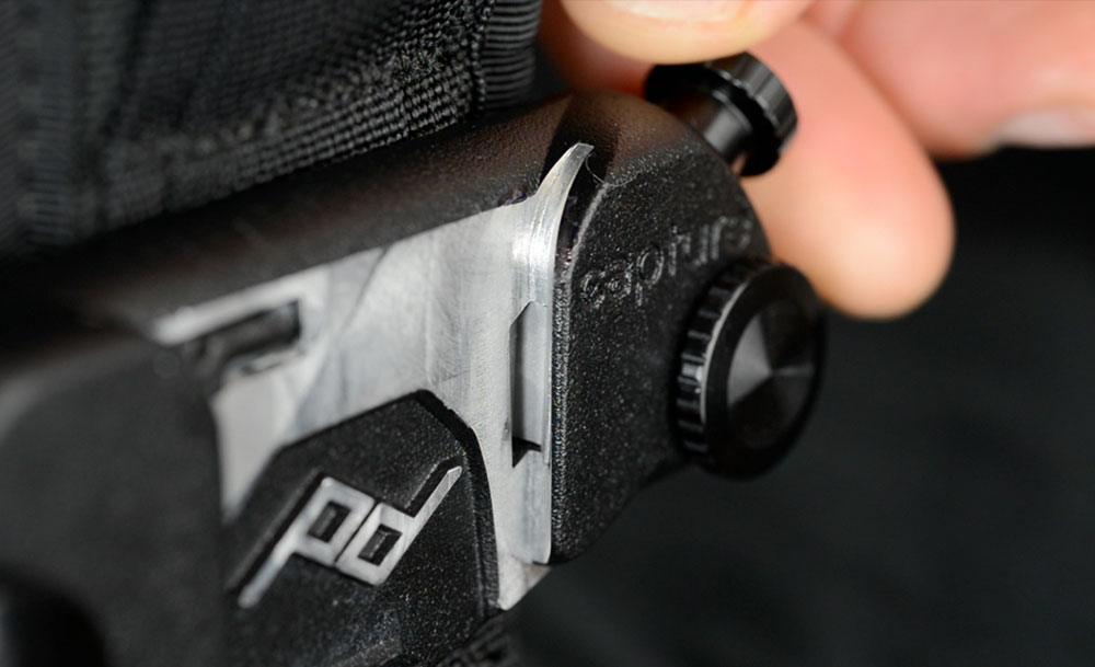 What are Capture's safety features? – Peak Design Support Center